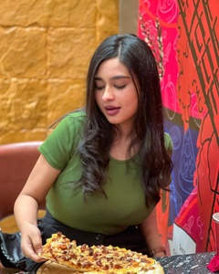 labiba_rahman_larin's Instagram Account Analytics & Statistics | StarNgage Plus